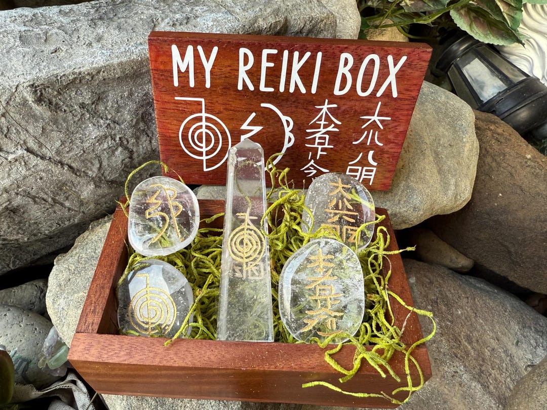 Wooden Reiki Box Set,quartz Usui Reiki Set,set of 4 Pocket Stones and 1 ...