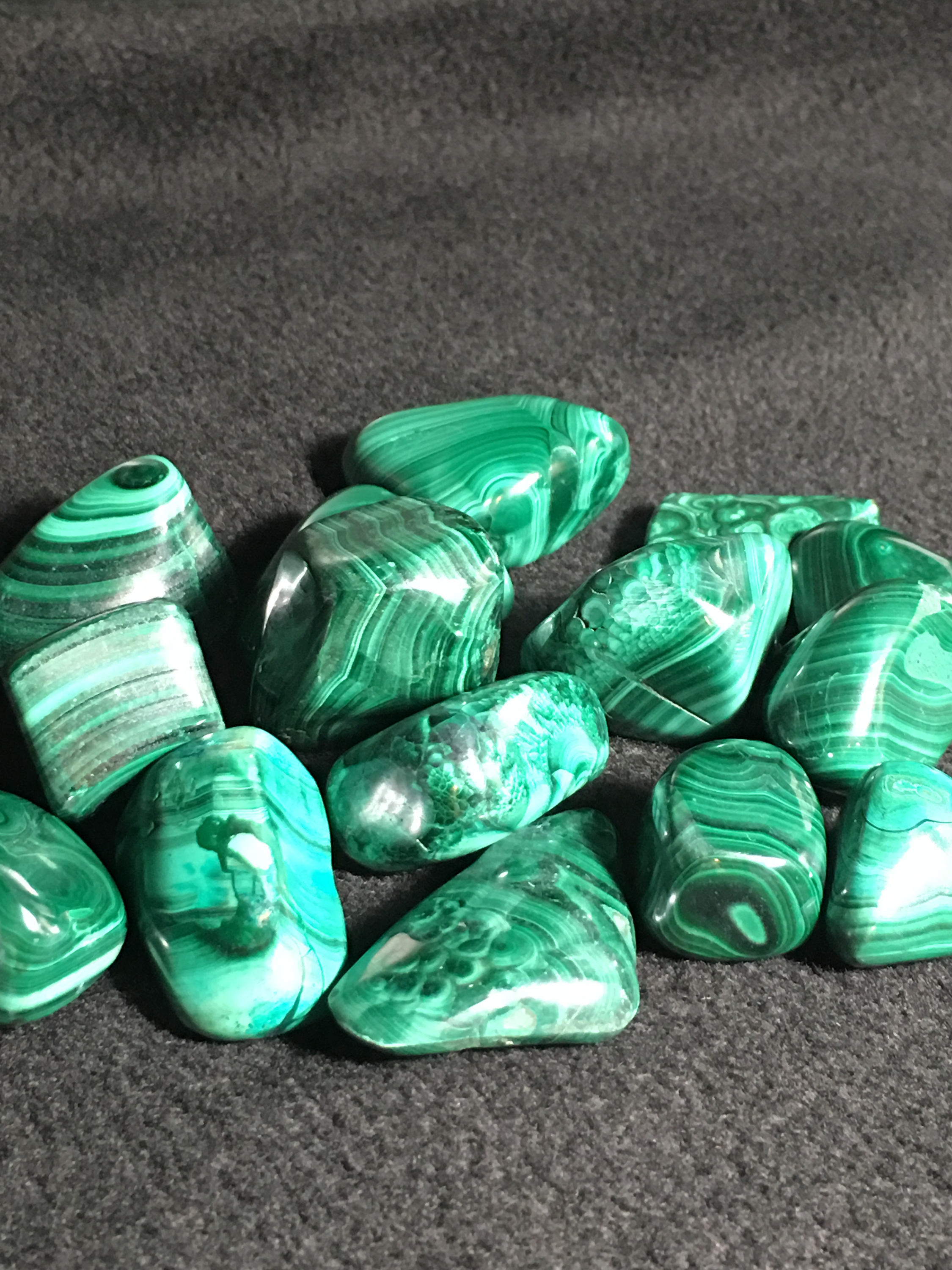 1 Large MALACHITETumbled StoneGreenHealing | Etsy