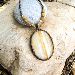 Yellow Banded Agate Macrame Necklace Large Agate Gemstone - Etsy
