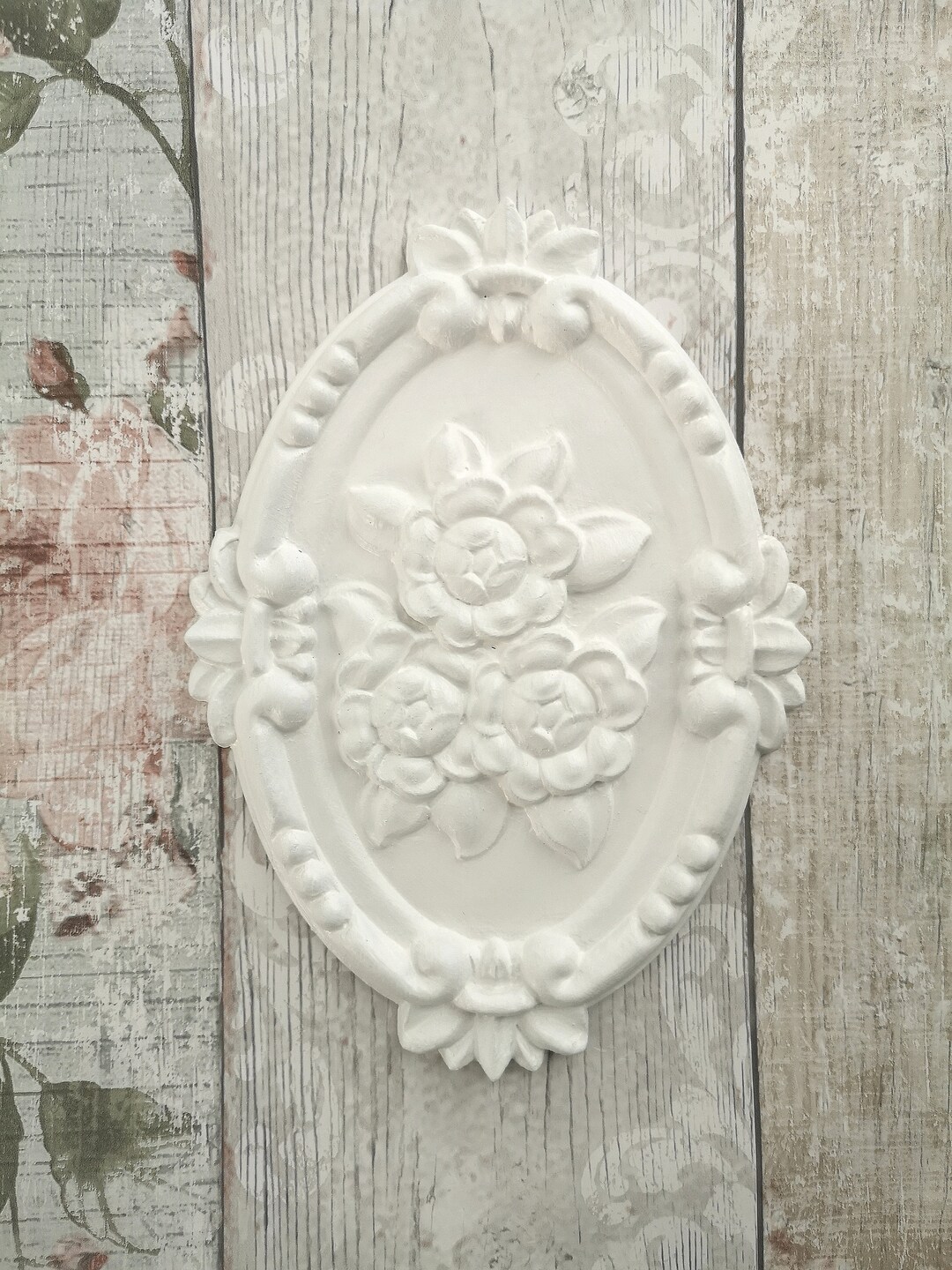 Flower Display Center Piece for Cabinet Round Oval Floral Embellishment ...