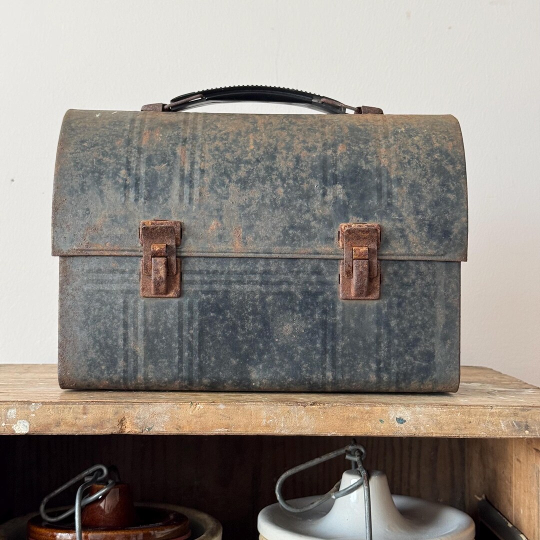 Vintage Aladdin Lunch Box: Rusty Black Metal, Nashville TN - Etsy