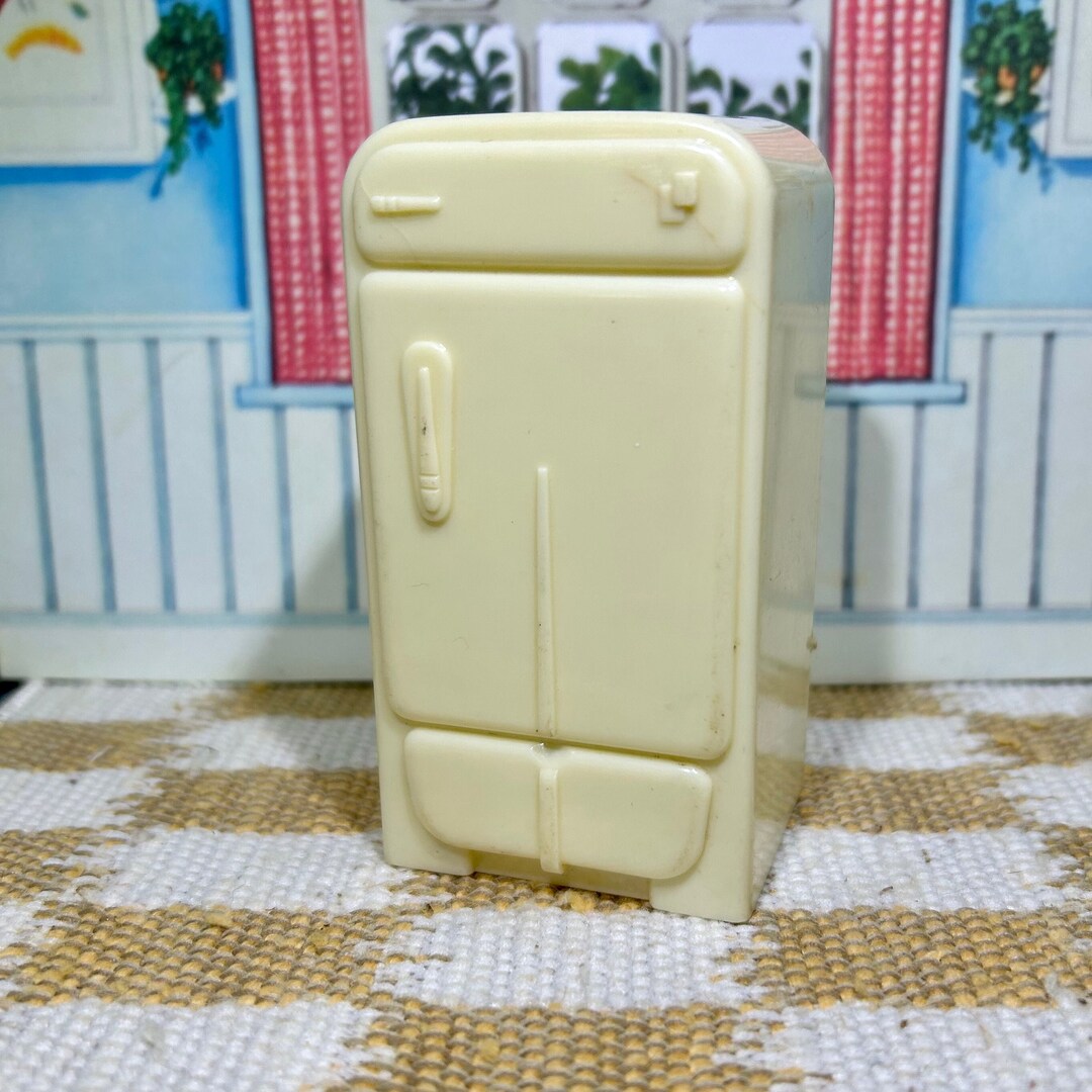 MARX MANSION REFRIGERATOR Traditional Kitchen Ivory Hard Plastic 1950's ...