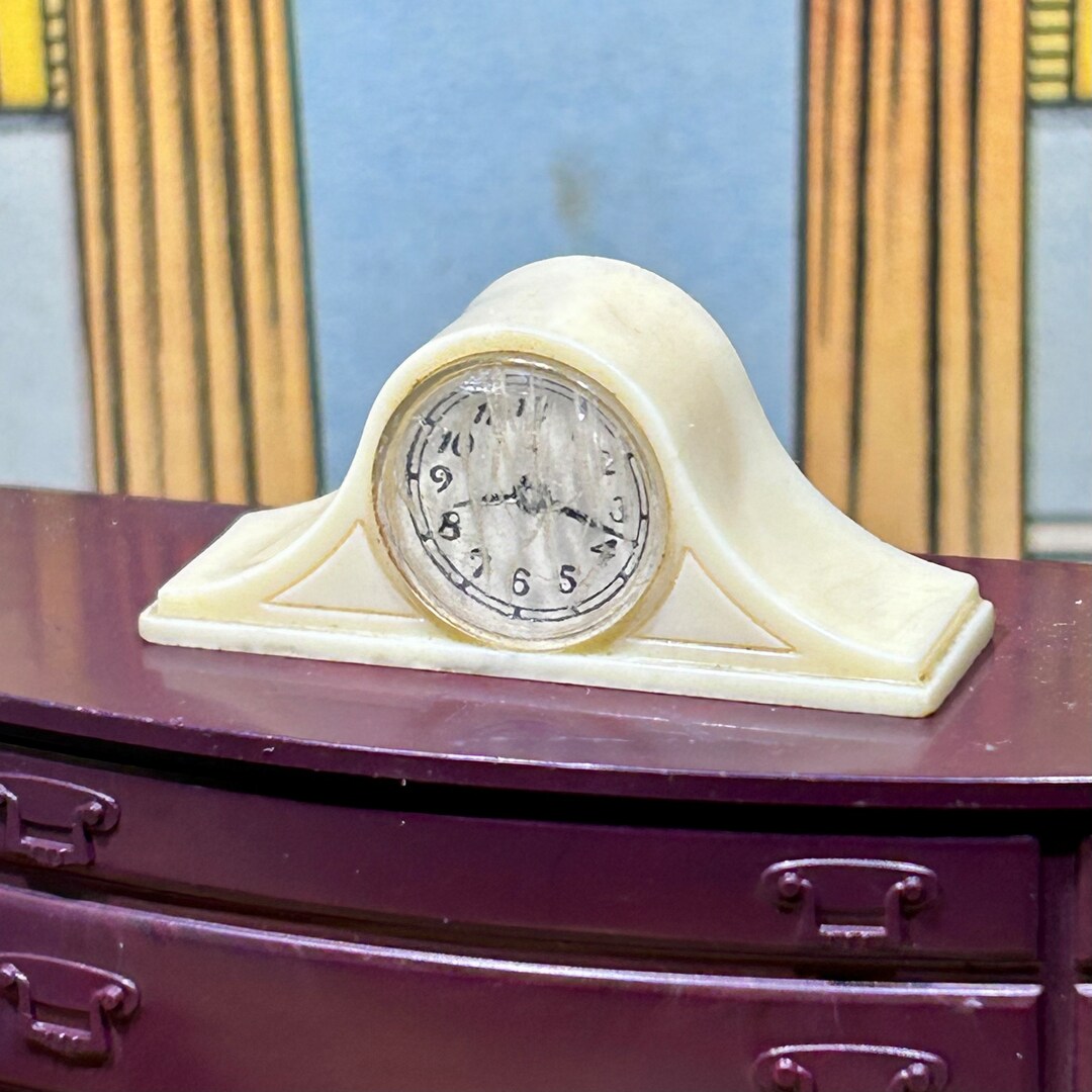 RENWAL - MANTLE CLOCK - Hard Fragile Plastic - 1945-1956 - Vintage Dollhouse Furniture - Fits ...