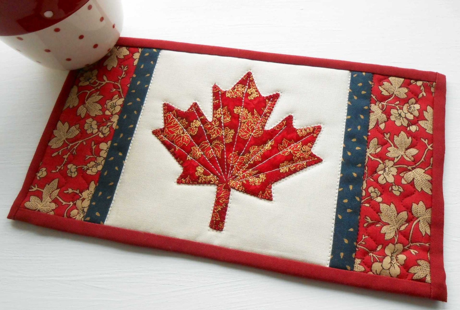 Canadian Flag Maple Leaf Mug Rug | Etsy
