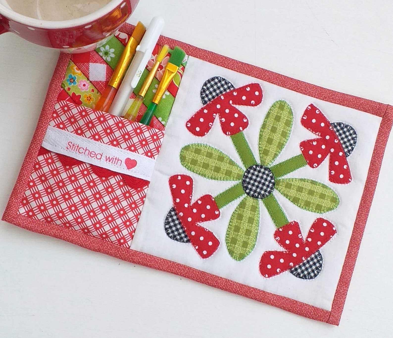 The Patchsmith's Flower Pocket Mug Rug Pattern - Etsy