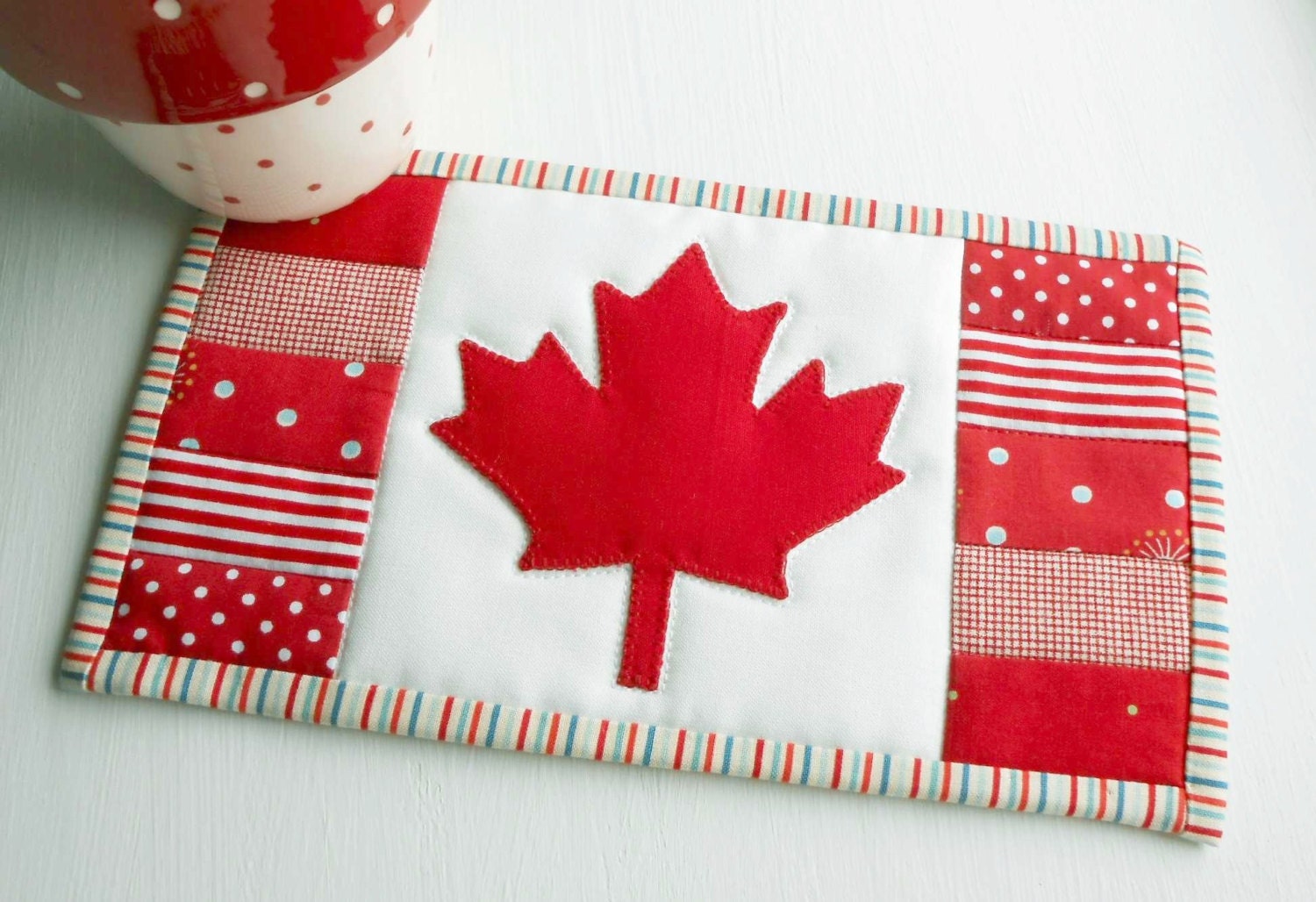 Canadian Flag Maple Leaf Mug Rug | Etsy
