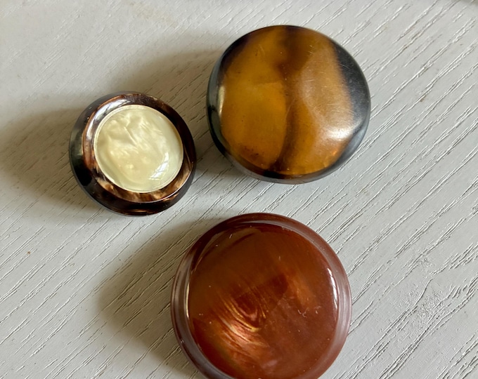 French Craft Buttons # 3 Buttons # Embellishments # Flea Market Buzz - Etsy