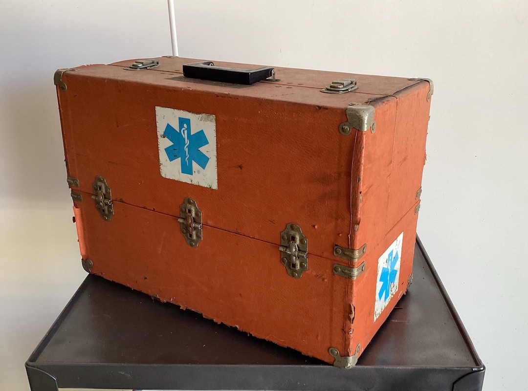 Vintage EMT Paramedic Medical Case - Etsy
