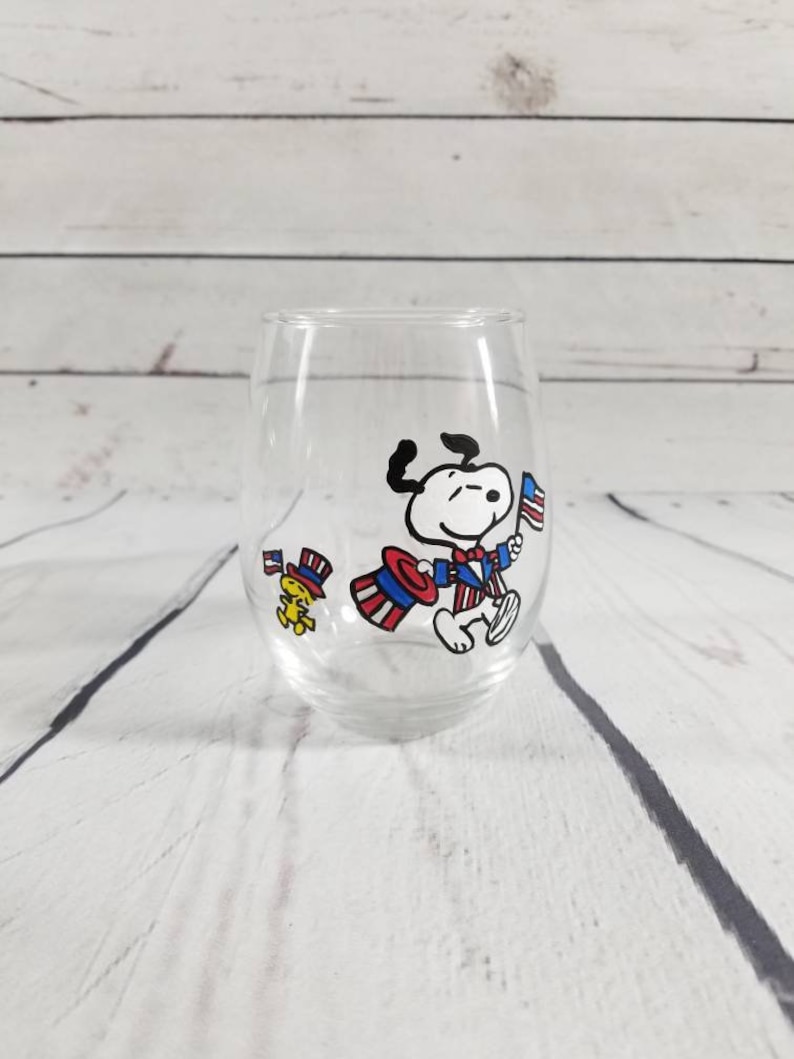 Snoopy Glass / Snoopy Wine Glass / Snoopy Gift / Snoopy - Etsy
