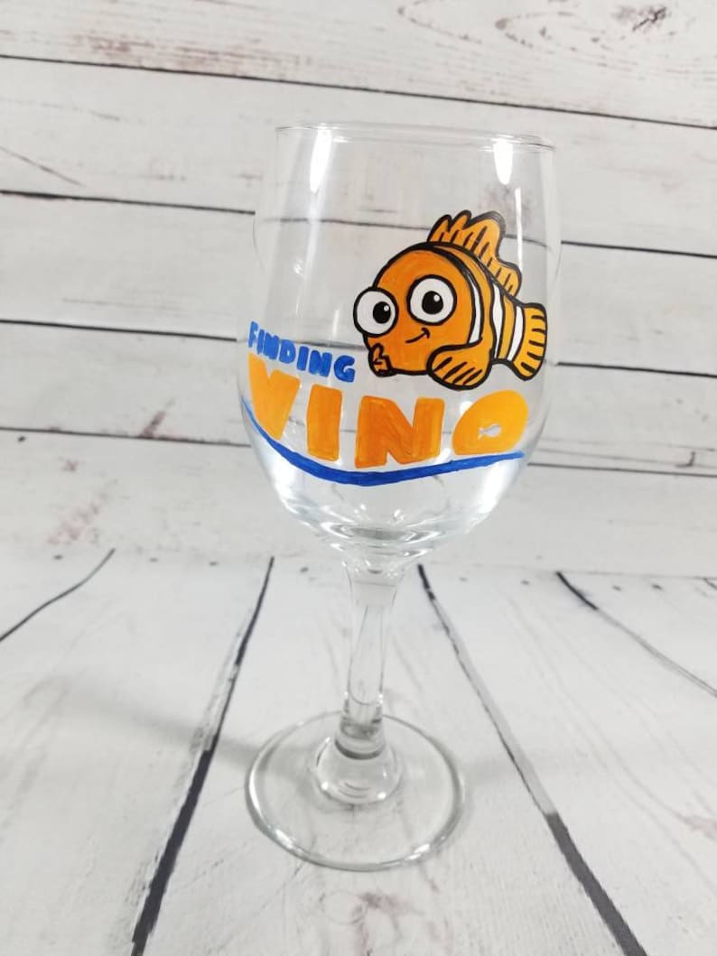Finding Nemo Wine Glass / Finding Dory Wine Glass / Dory / | Etsy