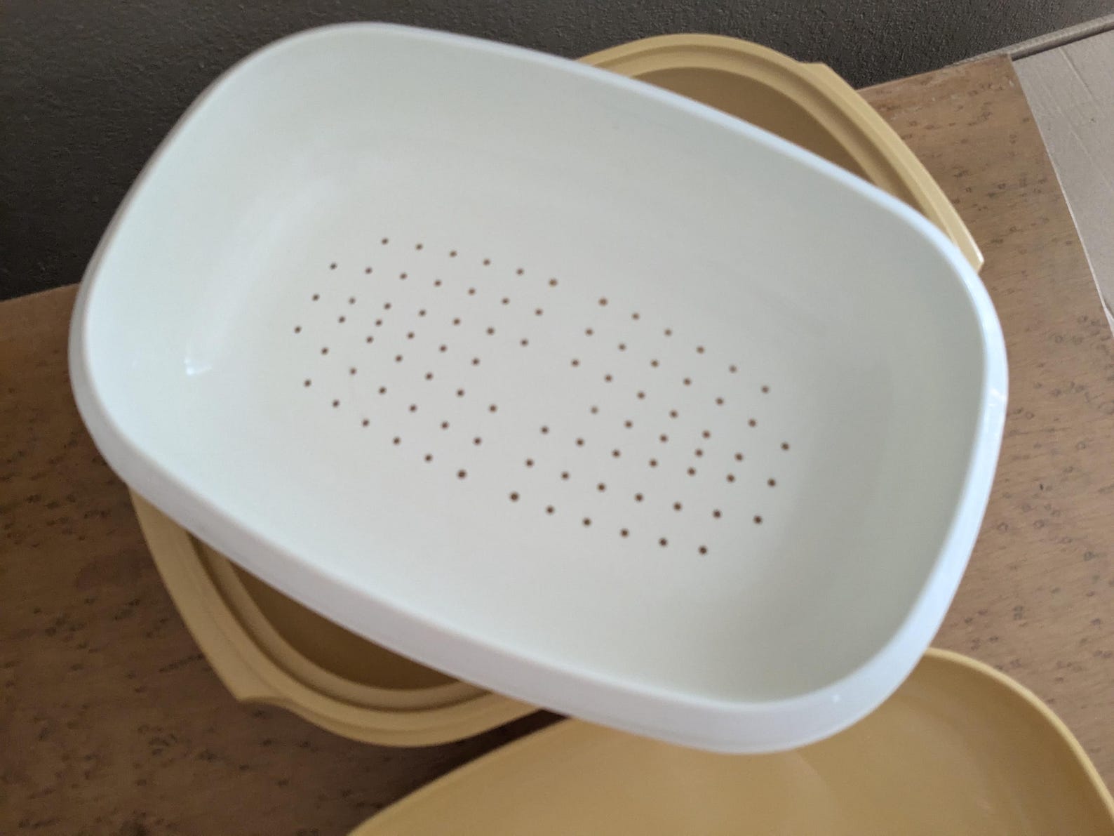 Vintage Oval Tupperware Gold and Almond Steamer Set Measures About 11-1 ...