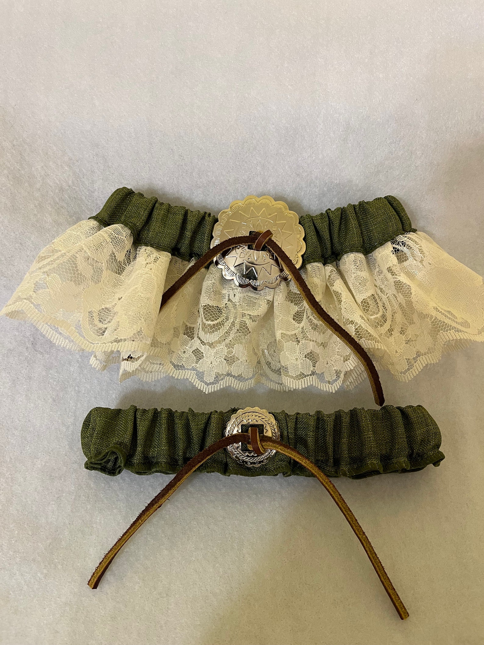 Rustic Western Bridal Garter Set – Burlap, Lace & Silver Concho - Etsy