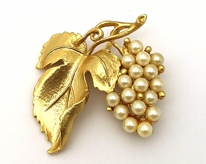 Pearl Cluster Grape Vine Brooch, Large Faux Pearl Vintage Grapes Brooch ...
