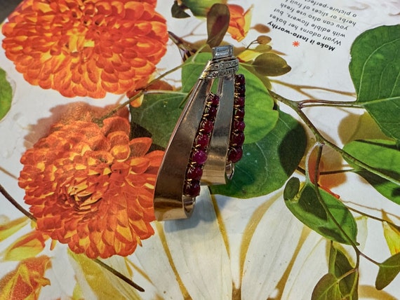 Retro Ruby Pin, Ruby Ribbon Pin, Gold Ribbon Brooch, … - Gem