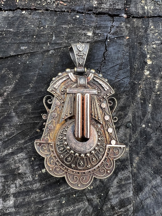 Victorian locket - Gem