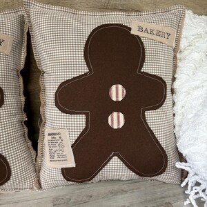 Gingerbread Pillow / Farmhouse Christmas Pillow / Gingerbread Accent ...