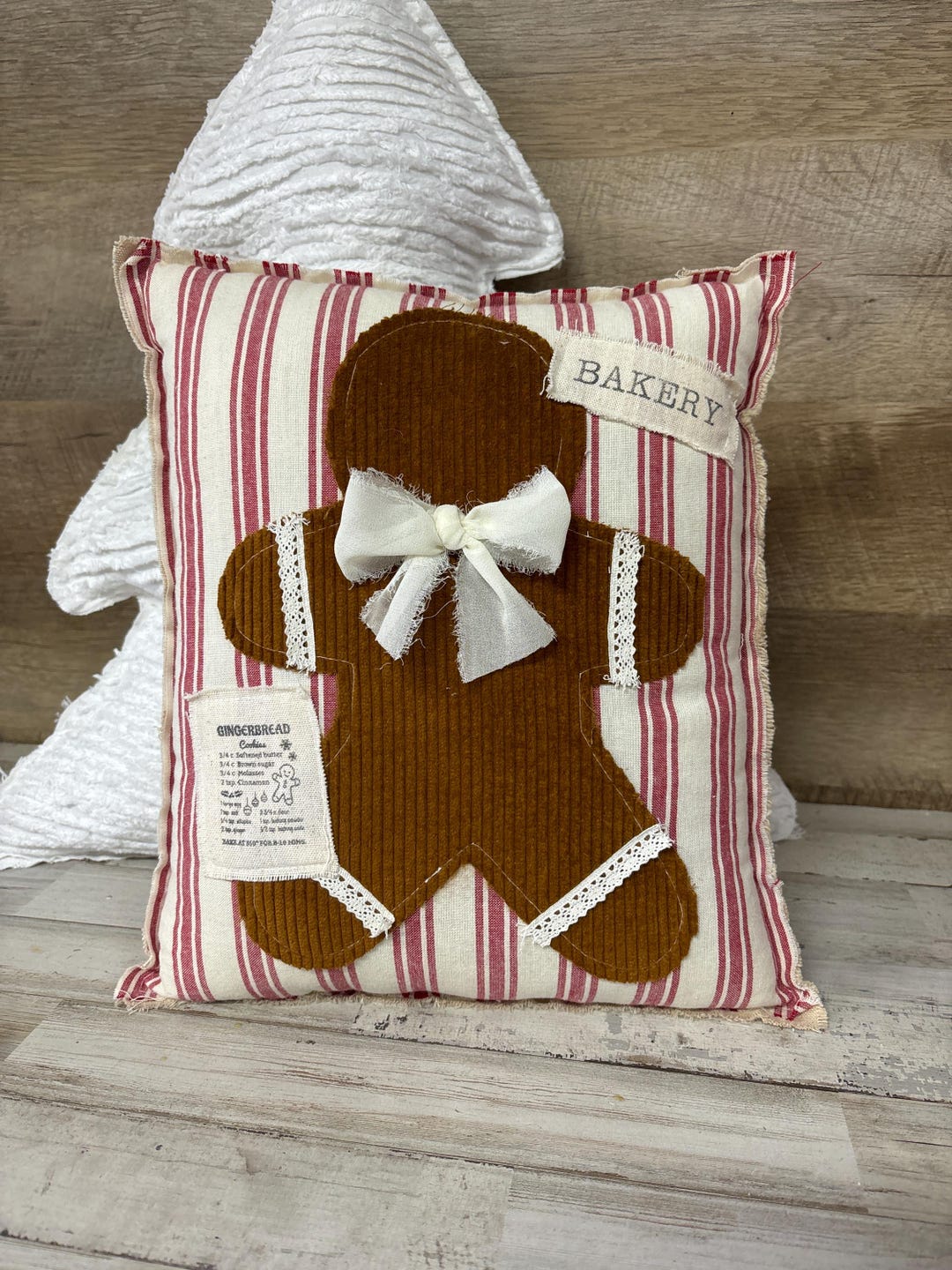 Gingerbread Pillow / Farmhouse Christmas Pillow / Gingerbread Accent ...