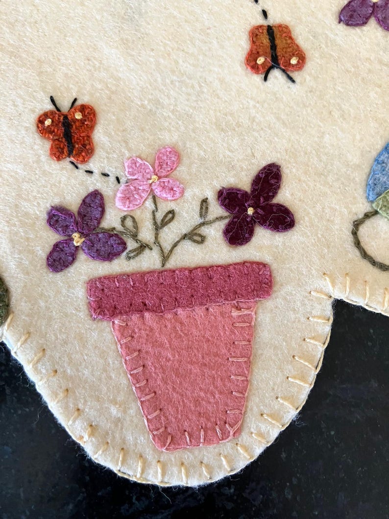 May Flowers DIGITAL PATTERN for 10" Candle Mat - Etsy