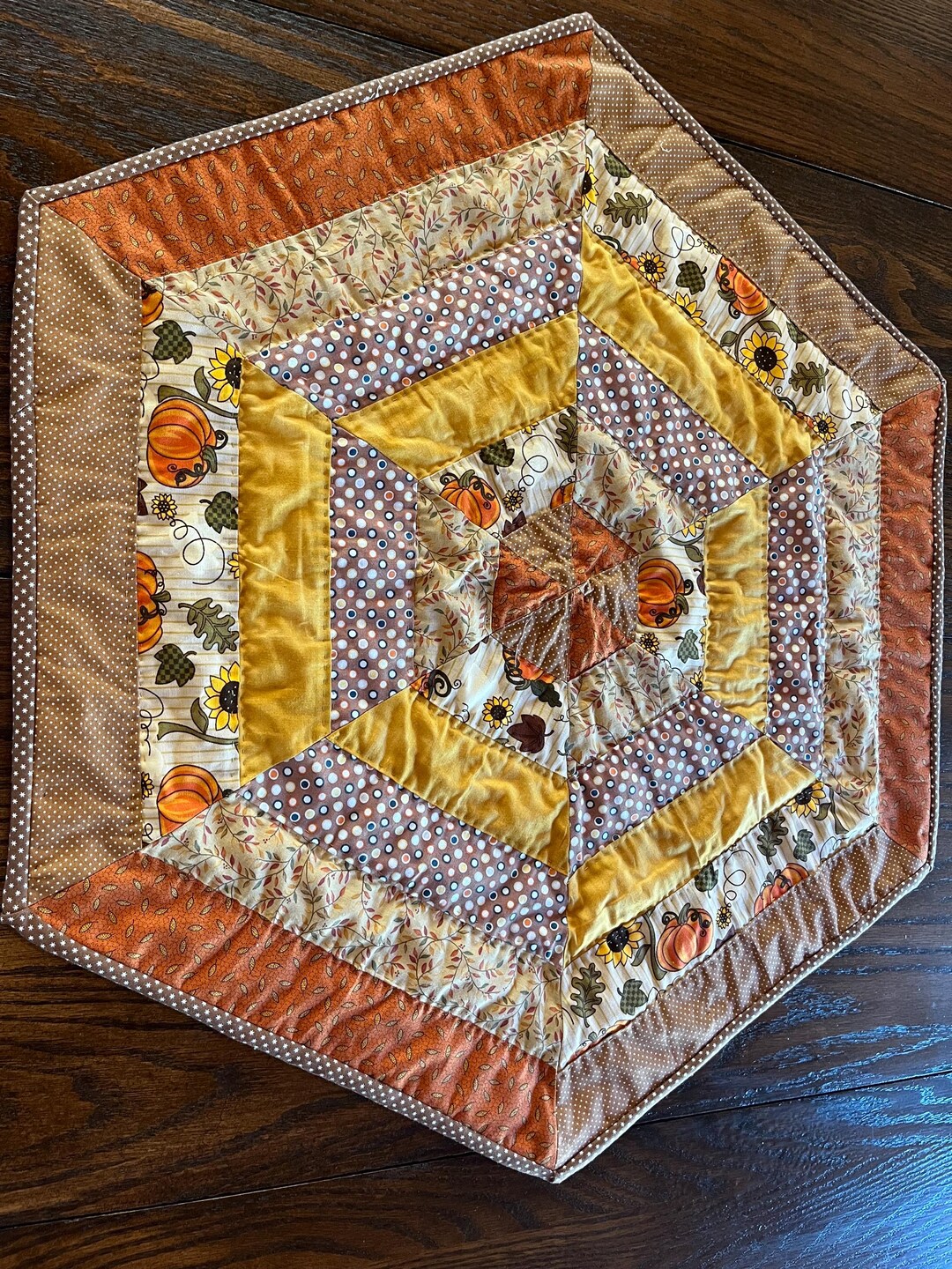 Hexagon Quilted Fall Table Topper - Etsy