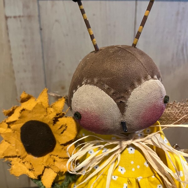 Primitive Bee - Etsy