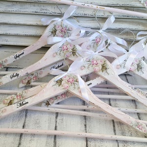 Colgadores de la boda, colgador de la orden personalizada, damas de ...