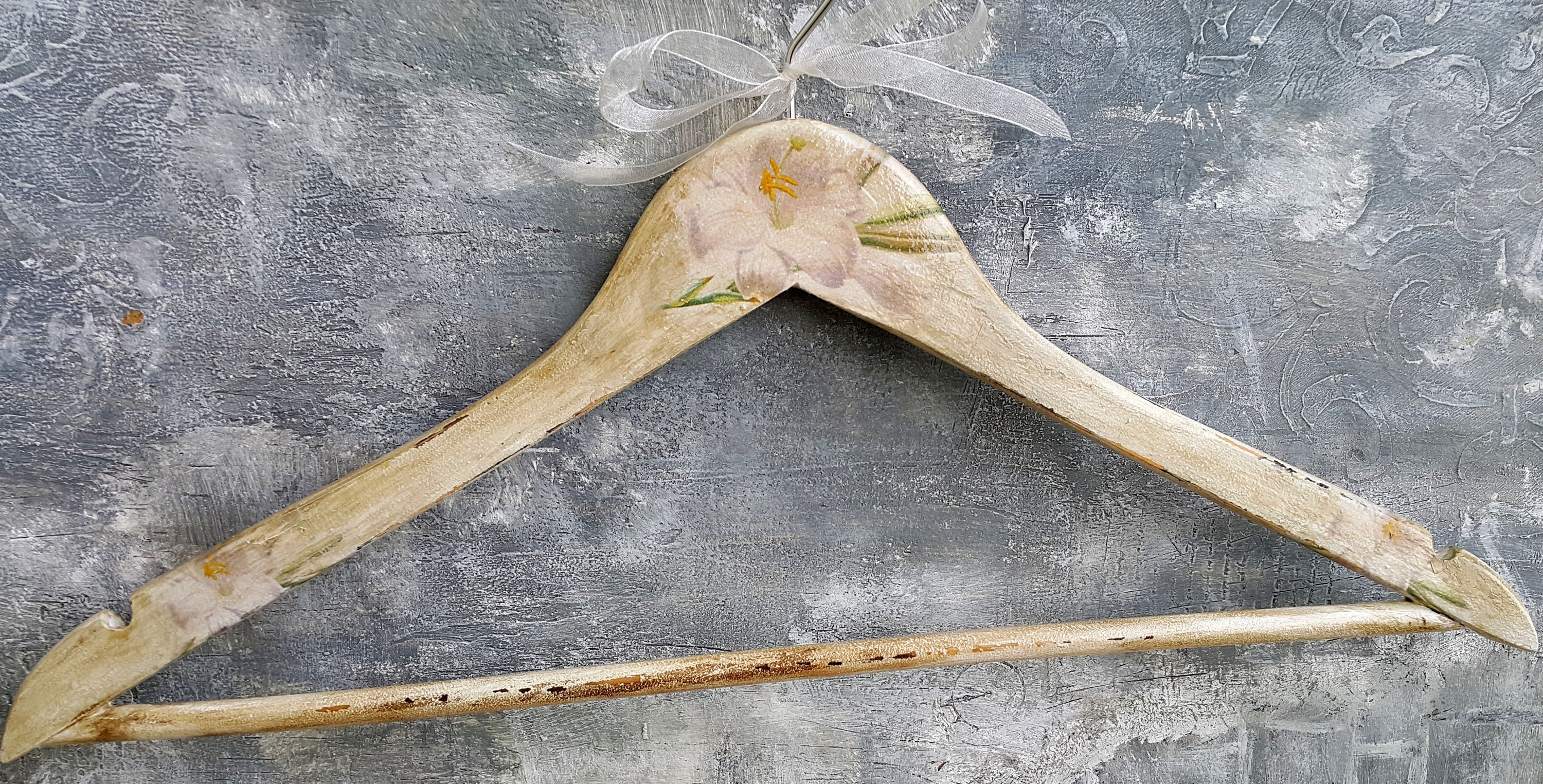 Wedding dress hangerBridal HangerLily flowerweddingwedding | Etsy