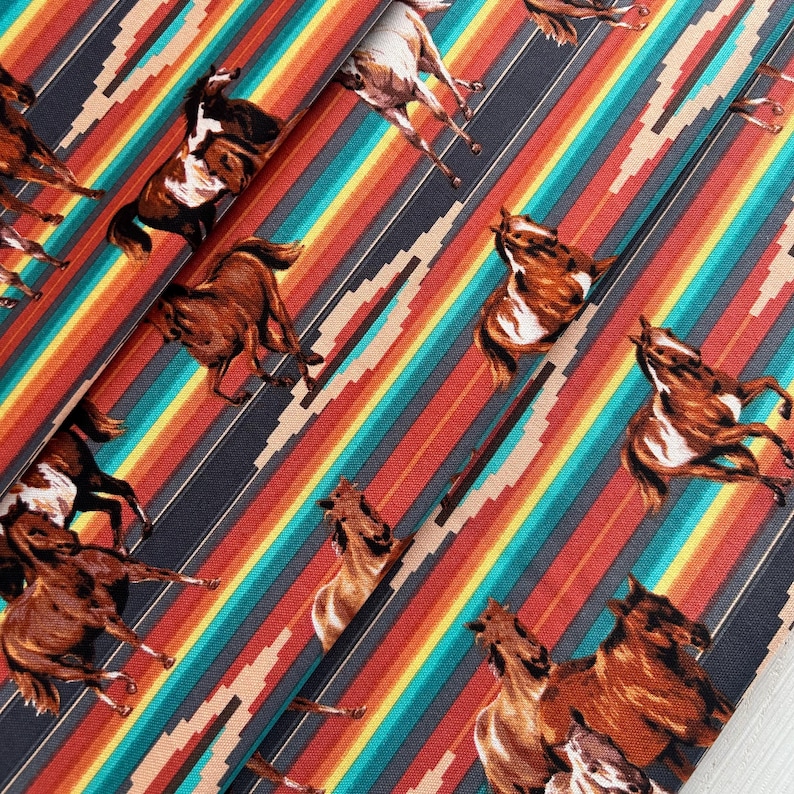 Canvas Fabric - Medium Weight - Spirit Trail - Thoroughbreds Horses ...