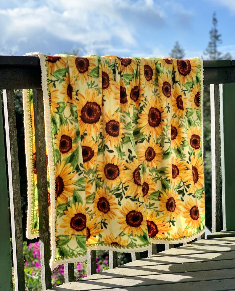 Sunflower Blanket Lux Fleece Throw - Soft Crochet Edge - Gardener Gift ...