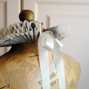 Light Blue Elizabethan Ruff With Lace & Pearls,renaissance Collar ...