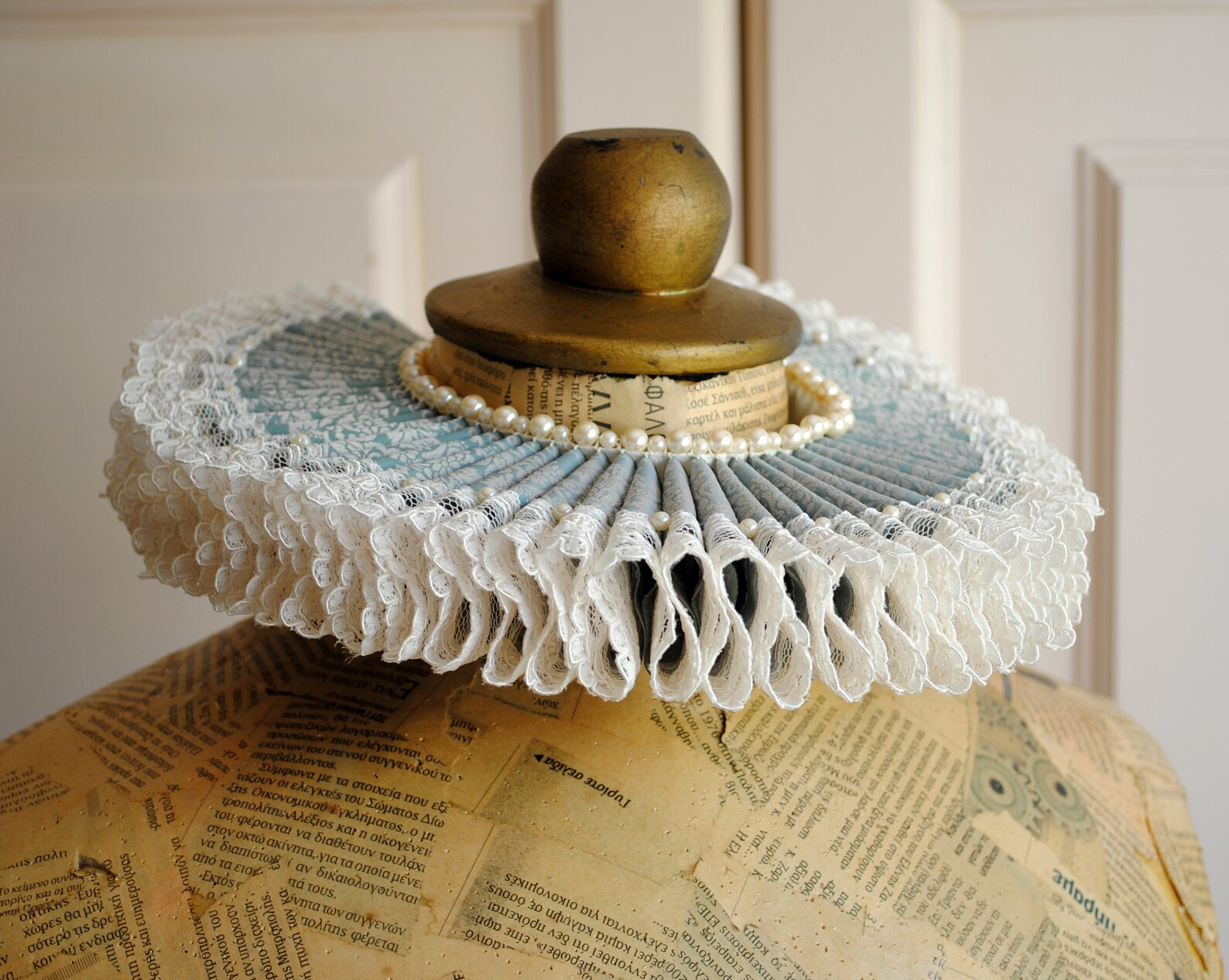 Light Blue Elizabethan Ruff With Lace & Pearls,renaissance Collar ...