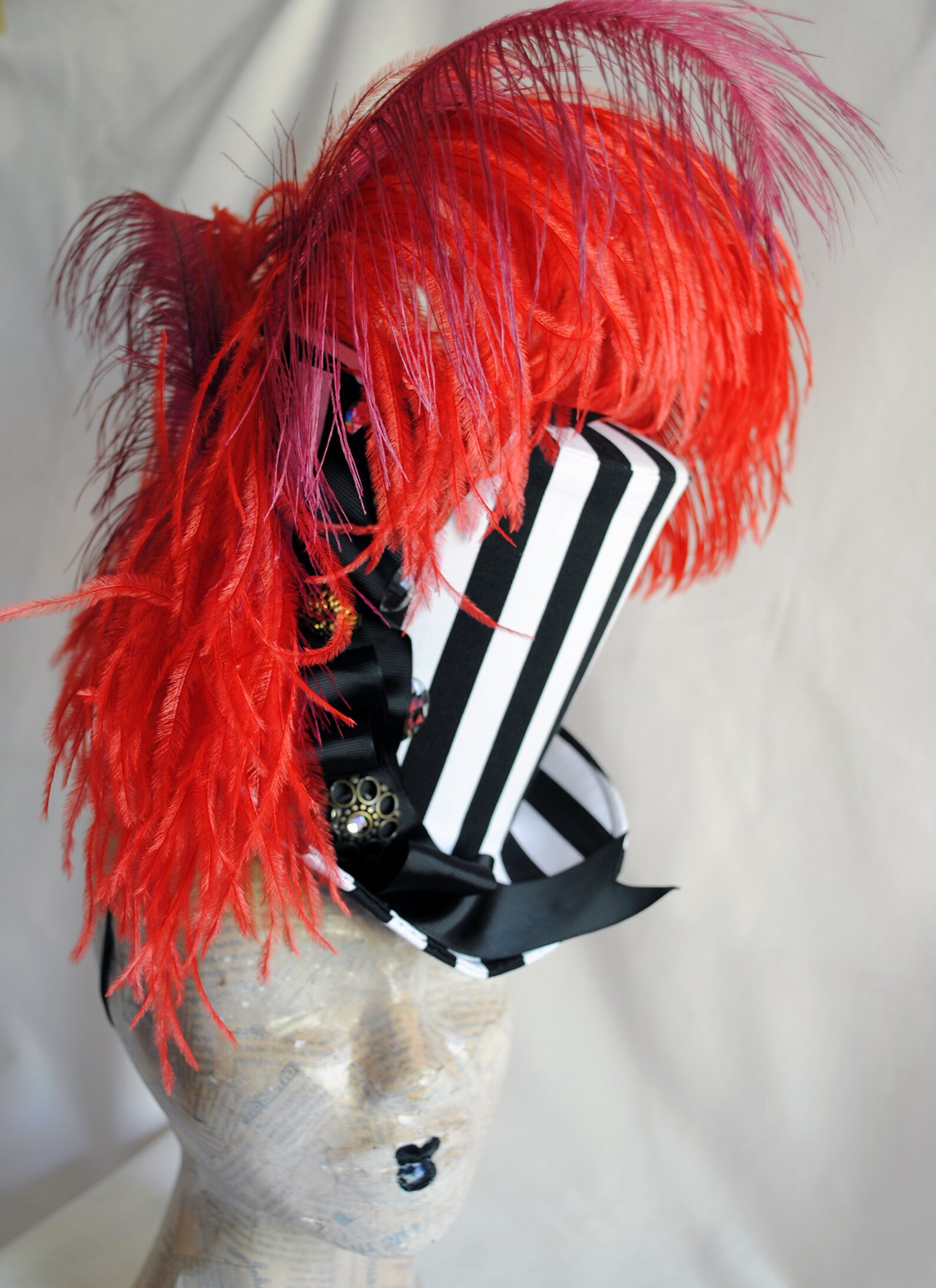 Retro Circus Top Hat With Red Feathers,black & White Striped Hat for ...