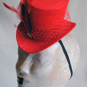 Red Mini Top Hat,cocktail Hat With Veil,burlesque Fascinator,bridal Hat ...
