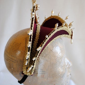 Tudors Headdress,royal Renaissance Headpiece,burgundy & Gold Attifet ...