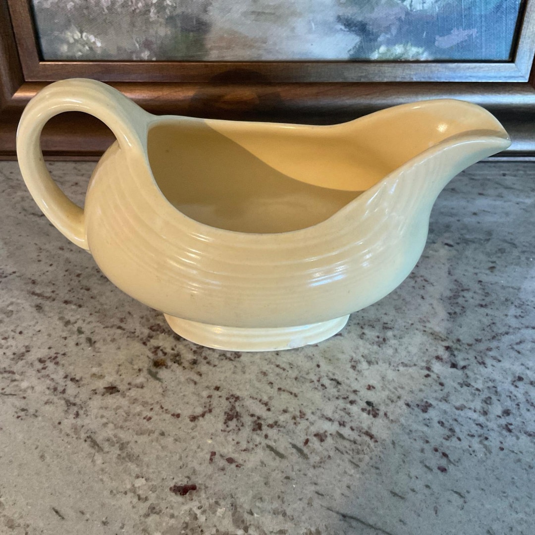 Vintage Fiestaware Yellow 1930’s Gravy Boat HLC Homer Laughlin WV USA 2 ...