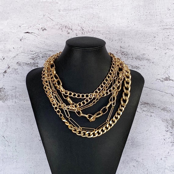 Long thick chain store