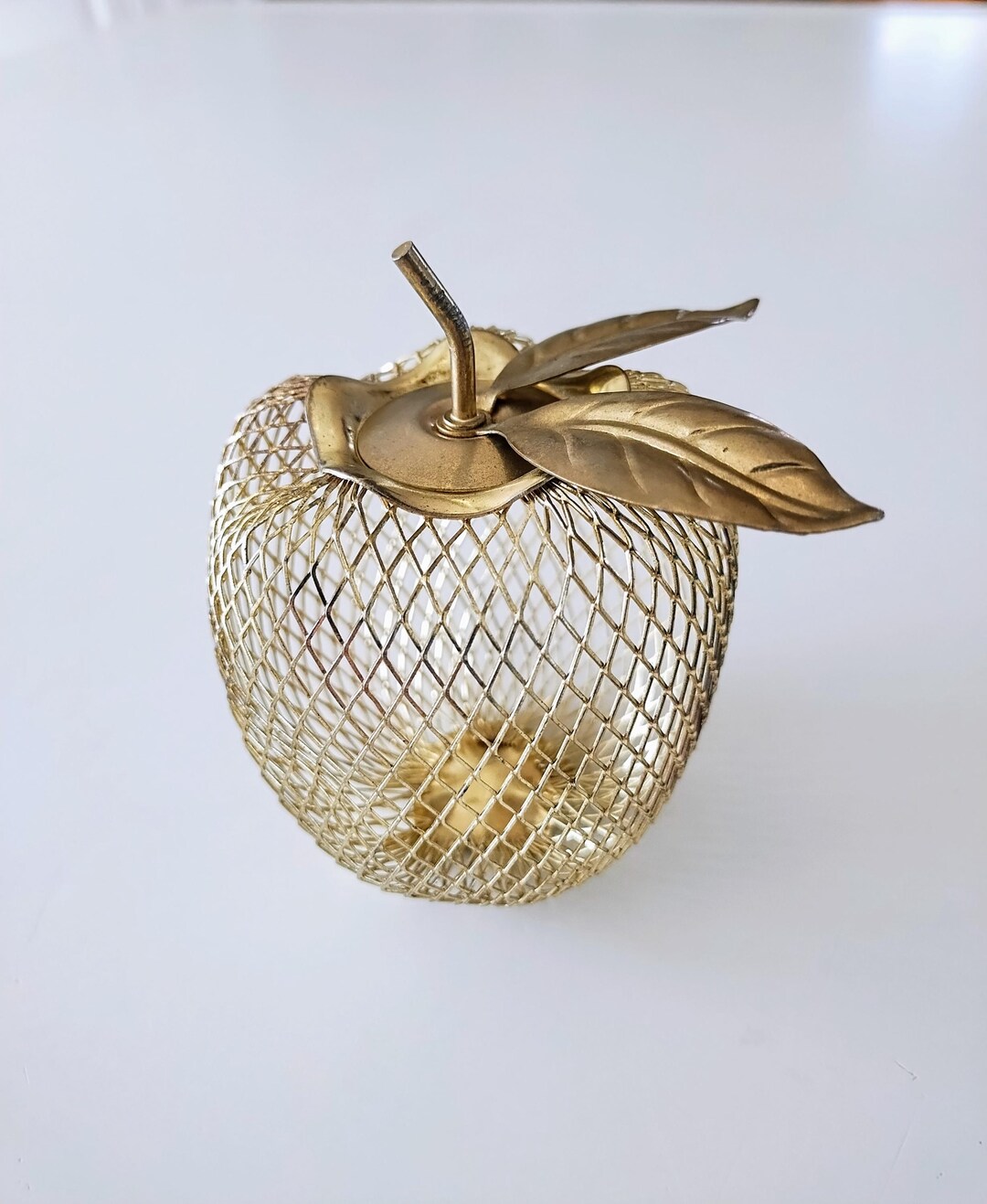 Mid Century MCM Gold Tone Mesh Apple, Vintage Home Decor, Vintage Apple ...