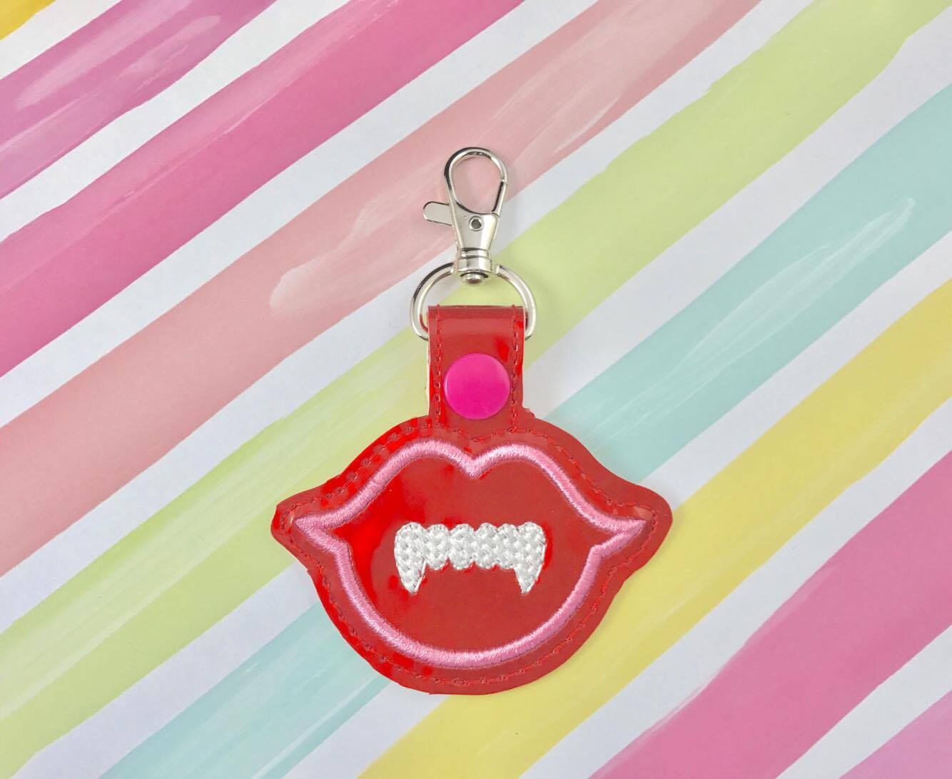 Vampire Lips Snap Tab Embroidery Digital File Instant Download Key Fob ...