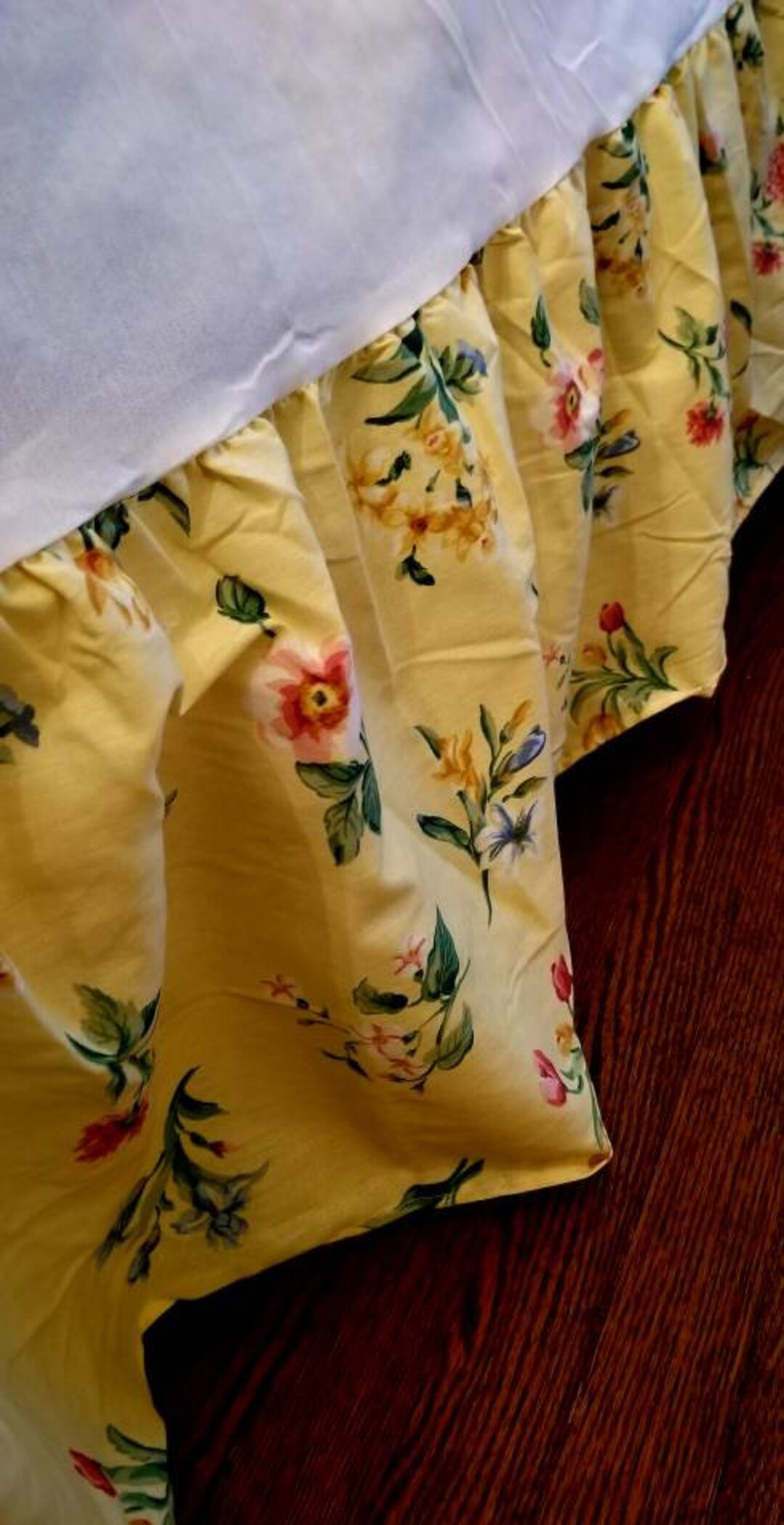 Yellow Floral Dust Ruffle/bedskirt....spring....excellent - Etsy