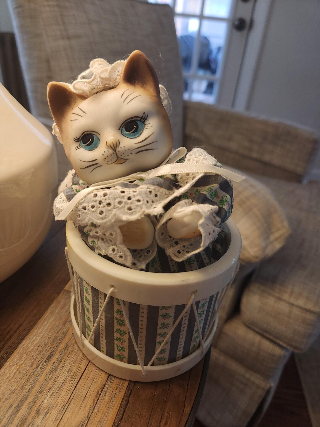 Kitten Music Box..vintage...animated..plays Song...good Condition - Etsy