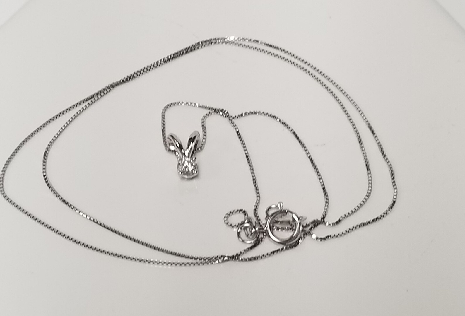 18" Estate 14k White Gold .10ct Diamond Pendant Charm Chain Necklace ...