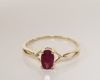 Size 7 Estate 14k Yellow Gold Natural .50ct Red Ruby Oval Stone ...