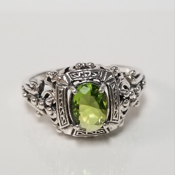 Antique Peridot Ring - Etsy
