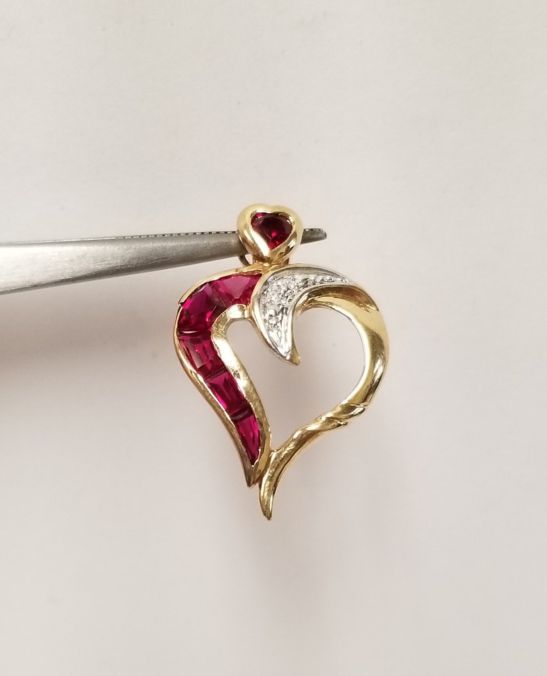 1" Estate 10k Yellow Gold Created .25ct Ruby Diamond Heart Vintage ...