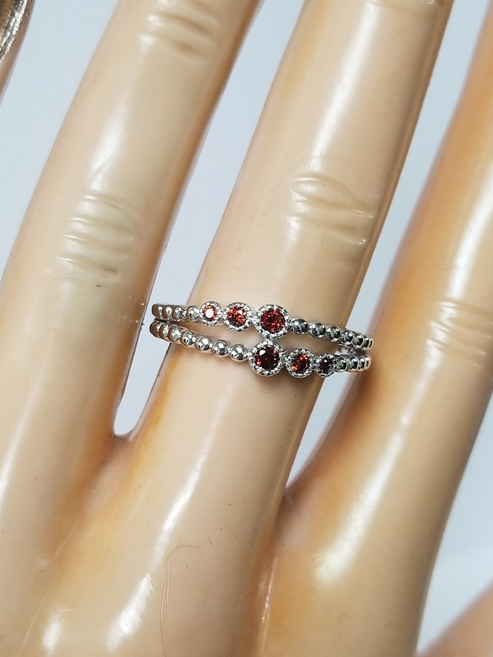 Estate Sterling Silver 925 CZ Ruby or Garnet .20ct Bead Ball Band Ring ...