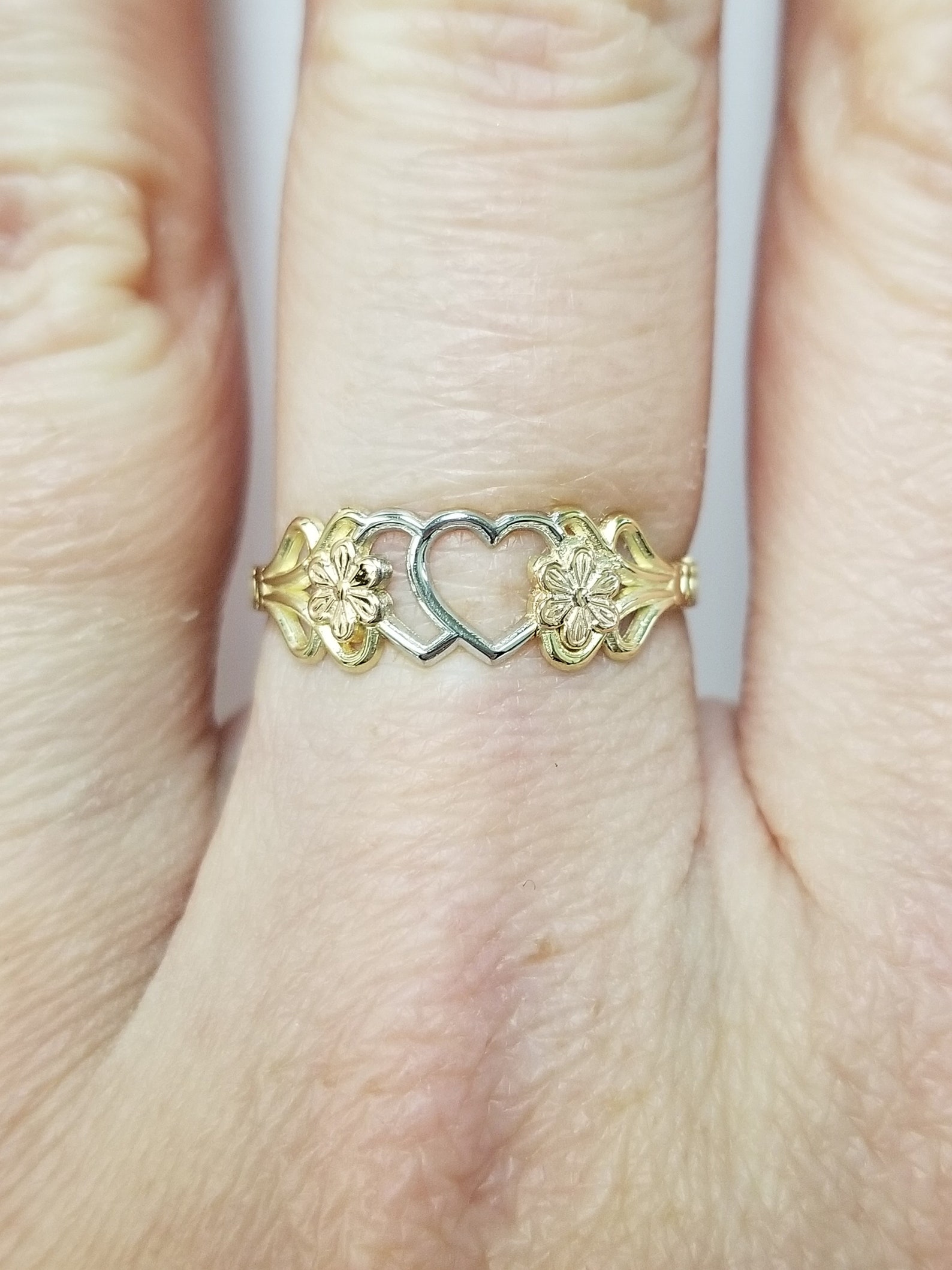 Size 6 or 7 Estate 10k Yellow White Rose Gold Heart Flower Ring ...