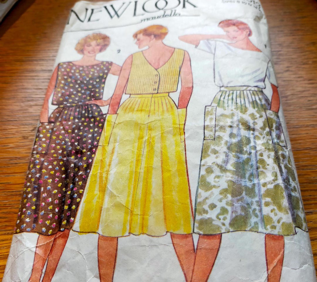 Vintage Sewing Pattern Skirt With Tucks & Pockets, Top With V Button ...