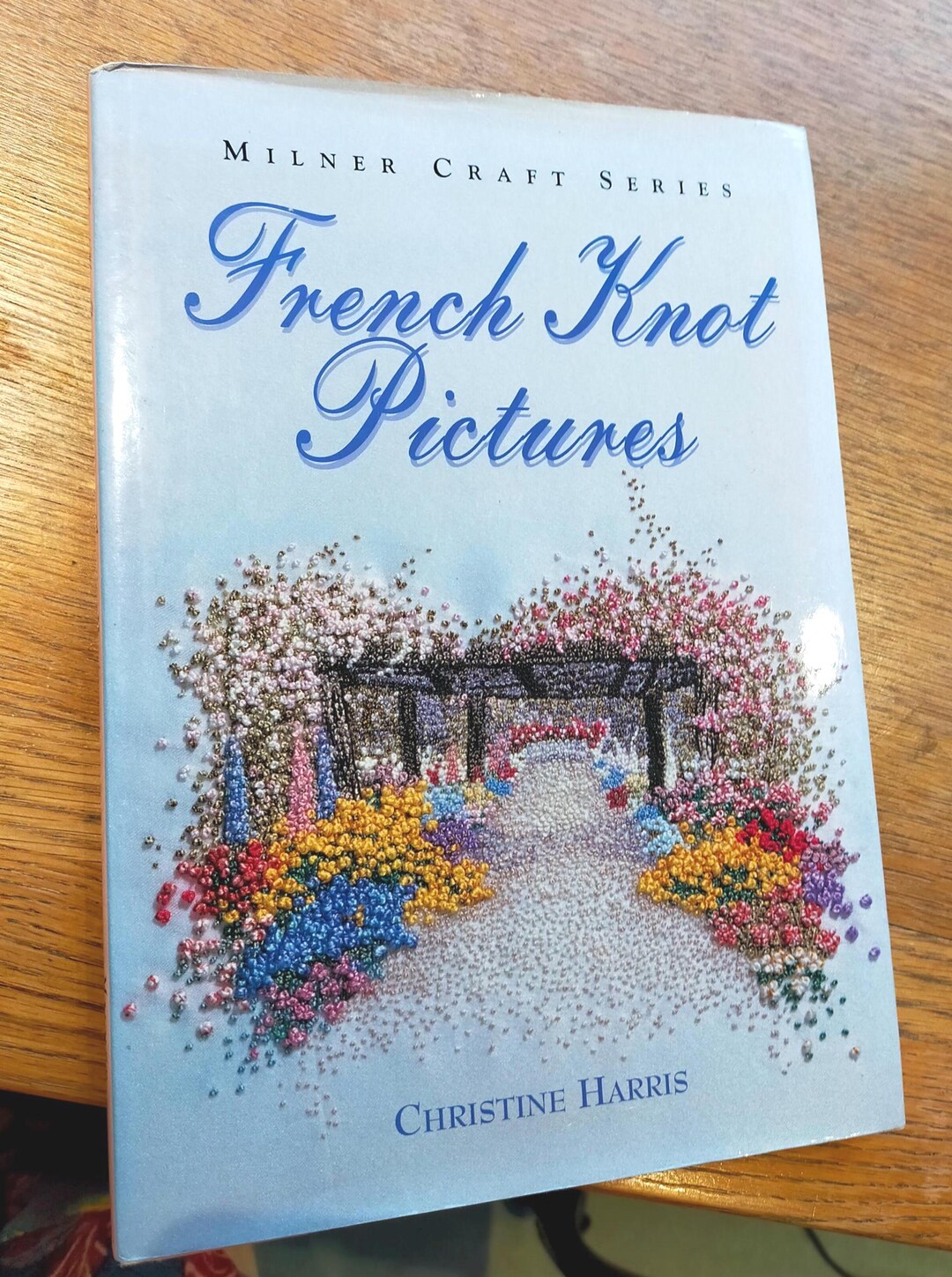 French Knot Pictures Book by Christine Harris. Detailed Instructions to ...