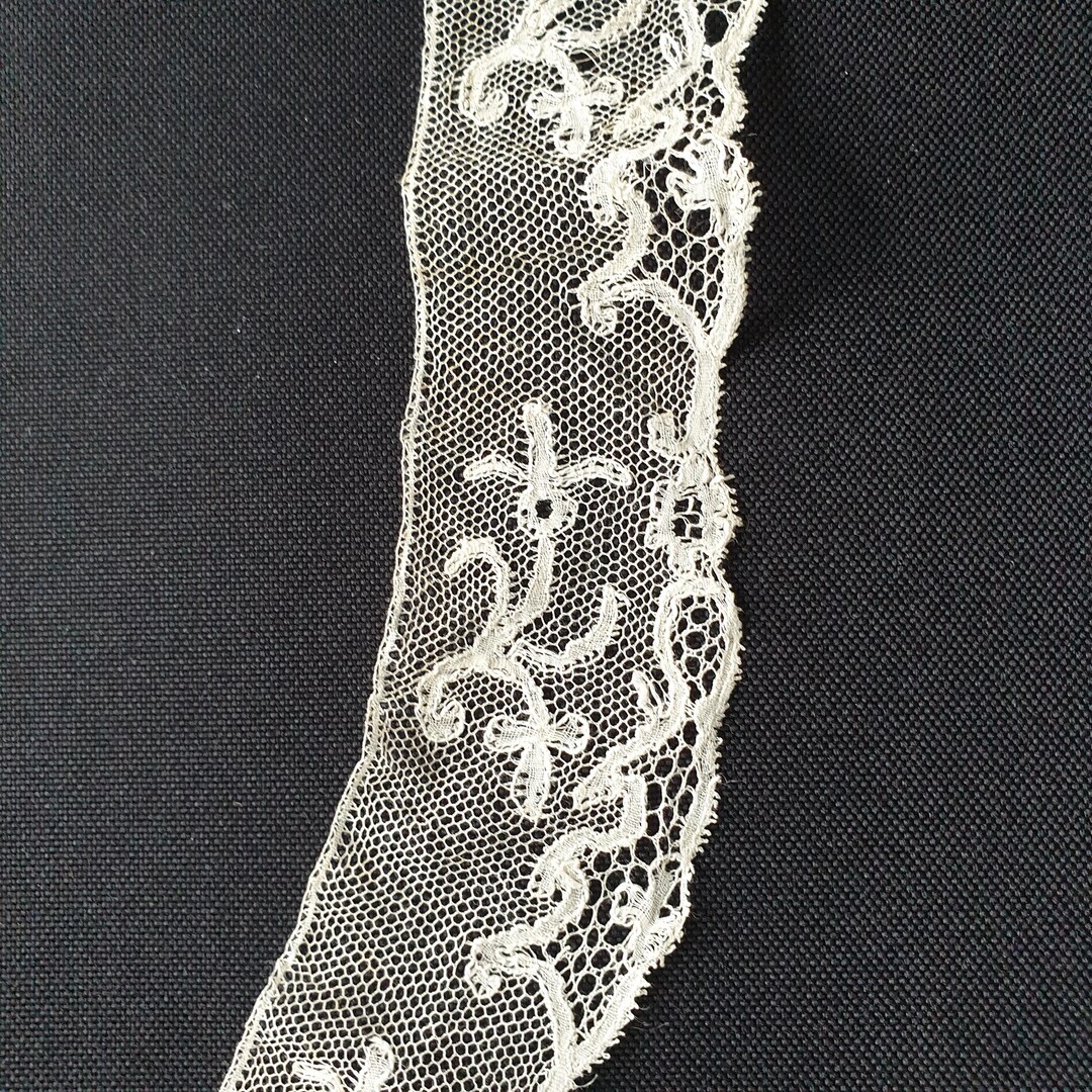 1800s Rare Beige Curved Lace Piece 16 " Exquisite. 1 3/4" Deep Lace ...