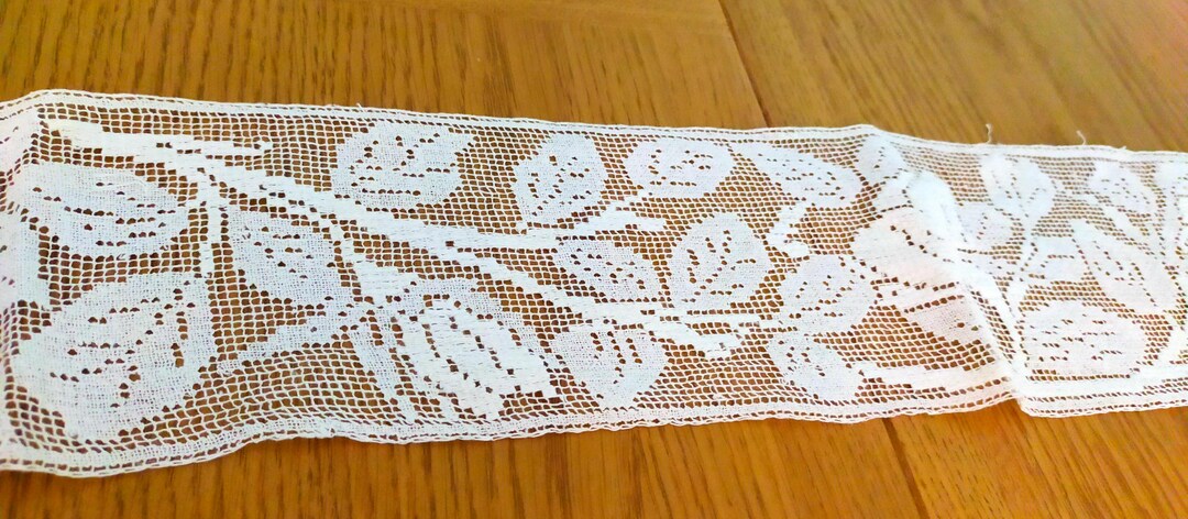 Antique 1800s Deep White Filet Lace Belt With Large Flowers Edge to ...