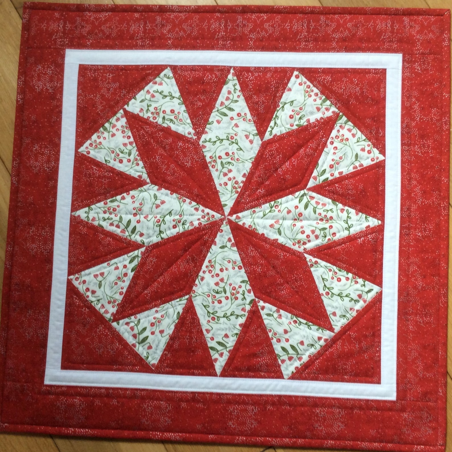 Quilted Table Topper. 21” Christmas Table Topper. Star Table Topper. - Etsy
